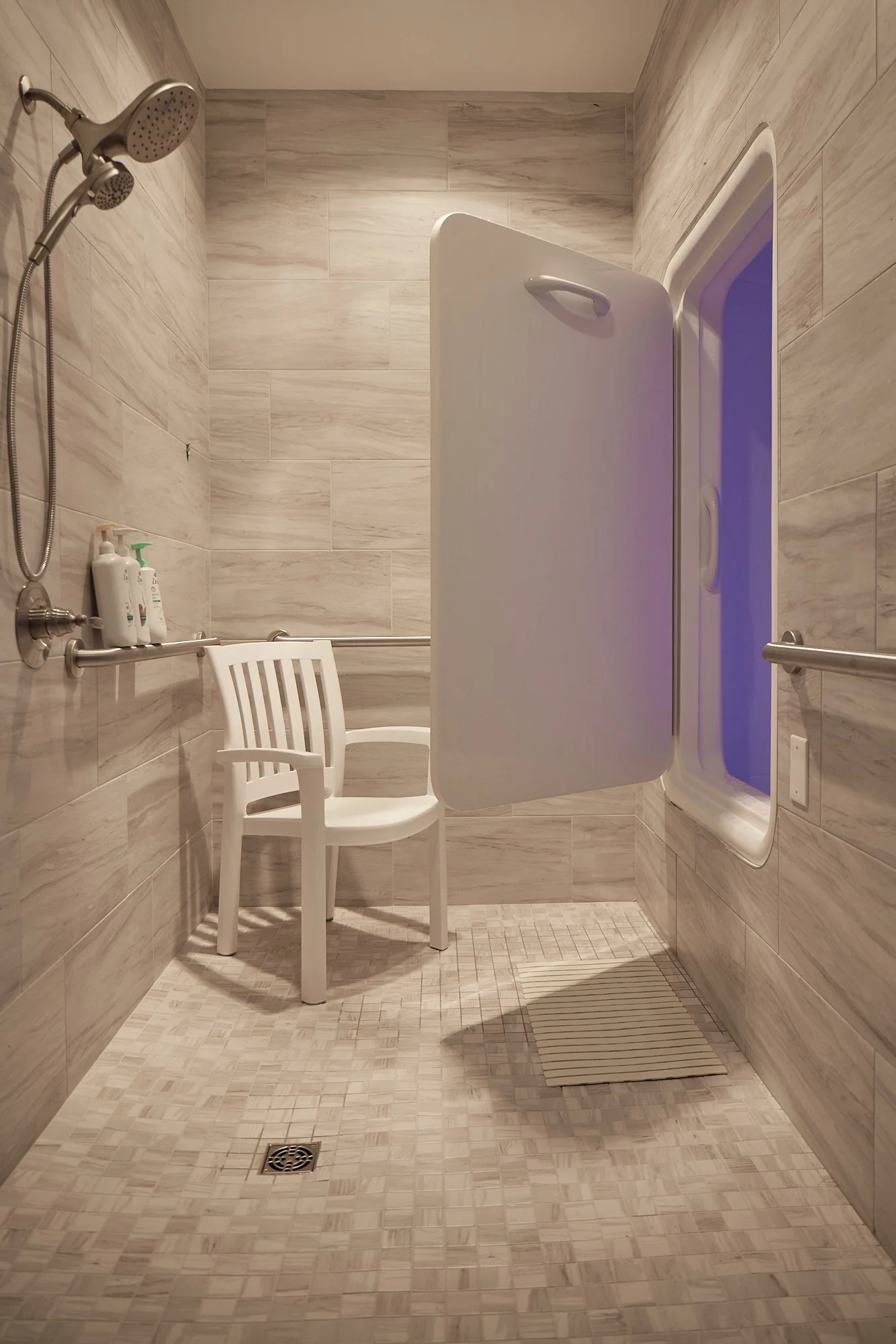 The largest float rooms in the Middle Tennessee area will give you the ...