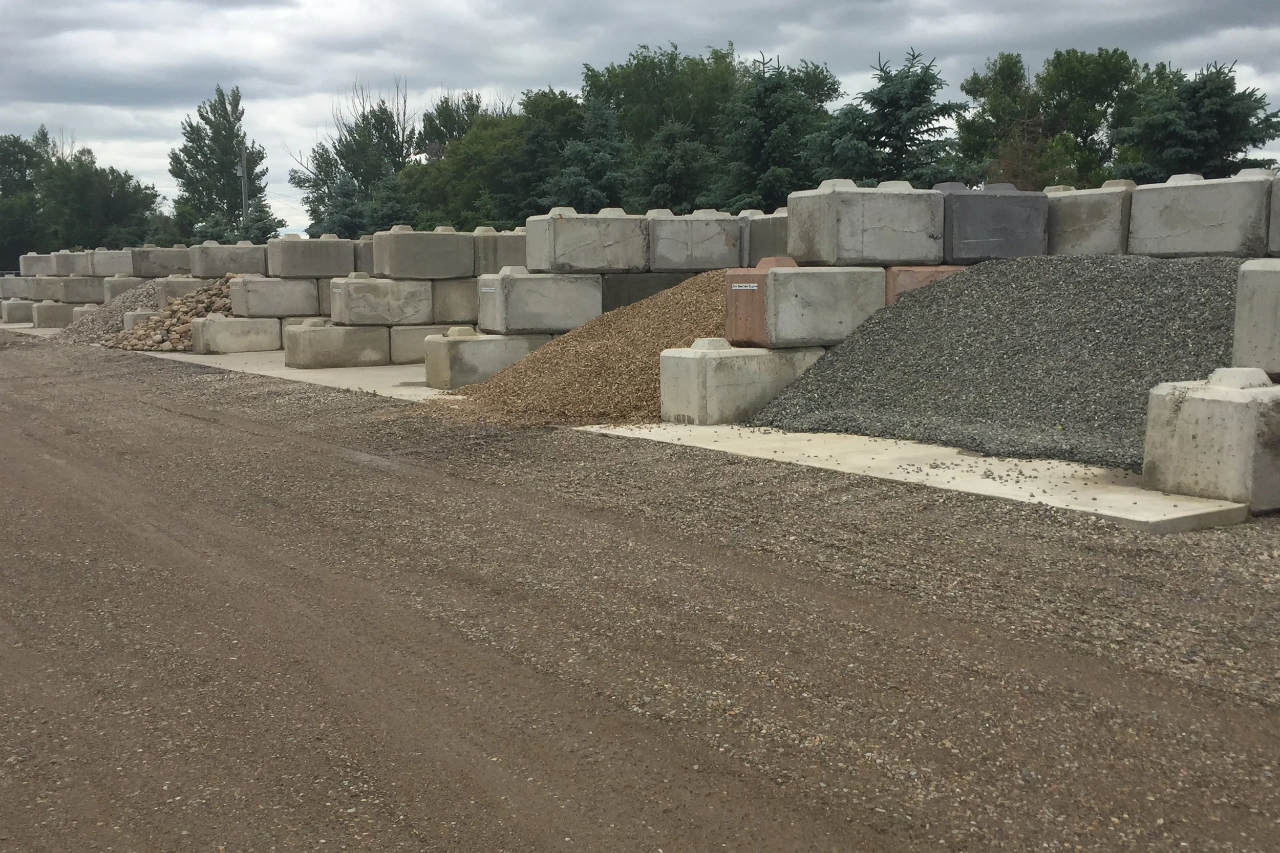 Aggregates and Mulch — Hilgersom Inc.