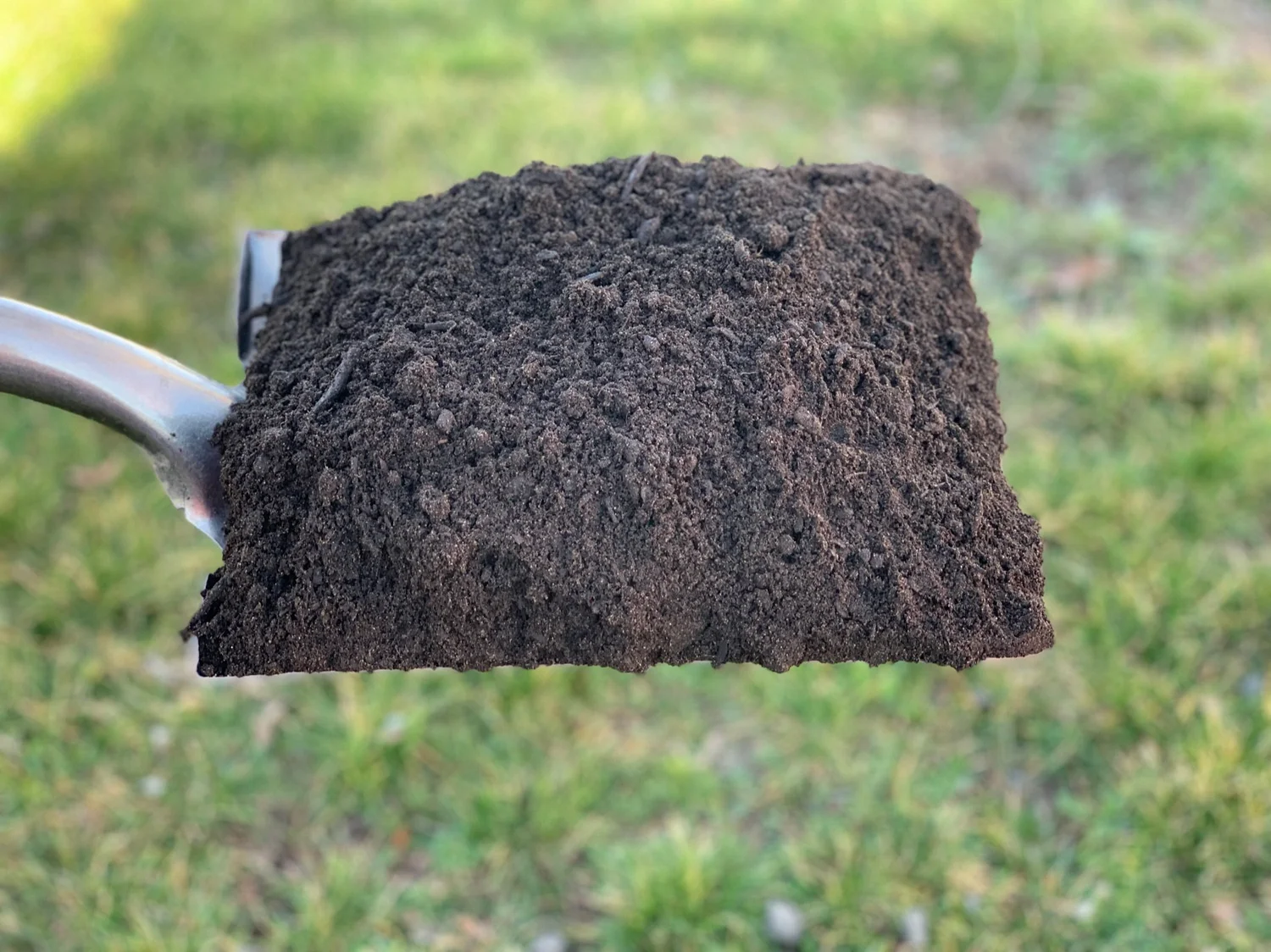 COMPOST + SOIL BLENDS — Dirt Hugger