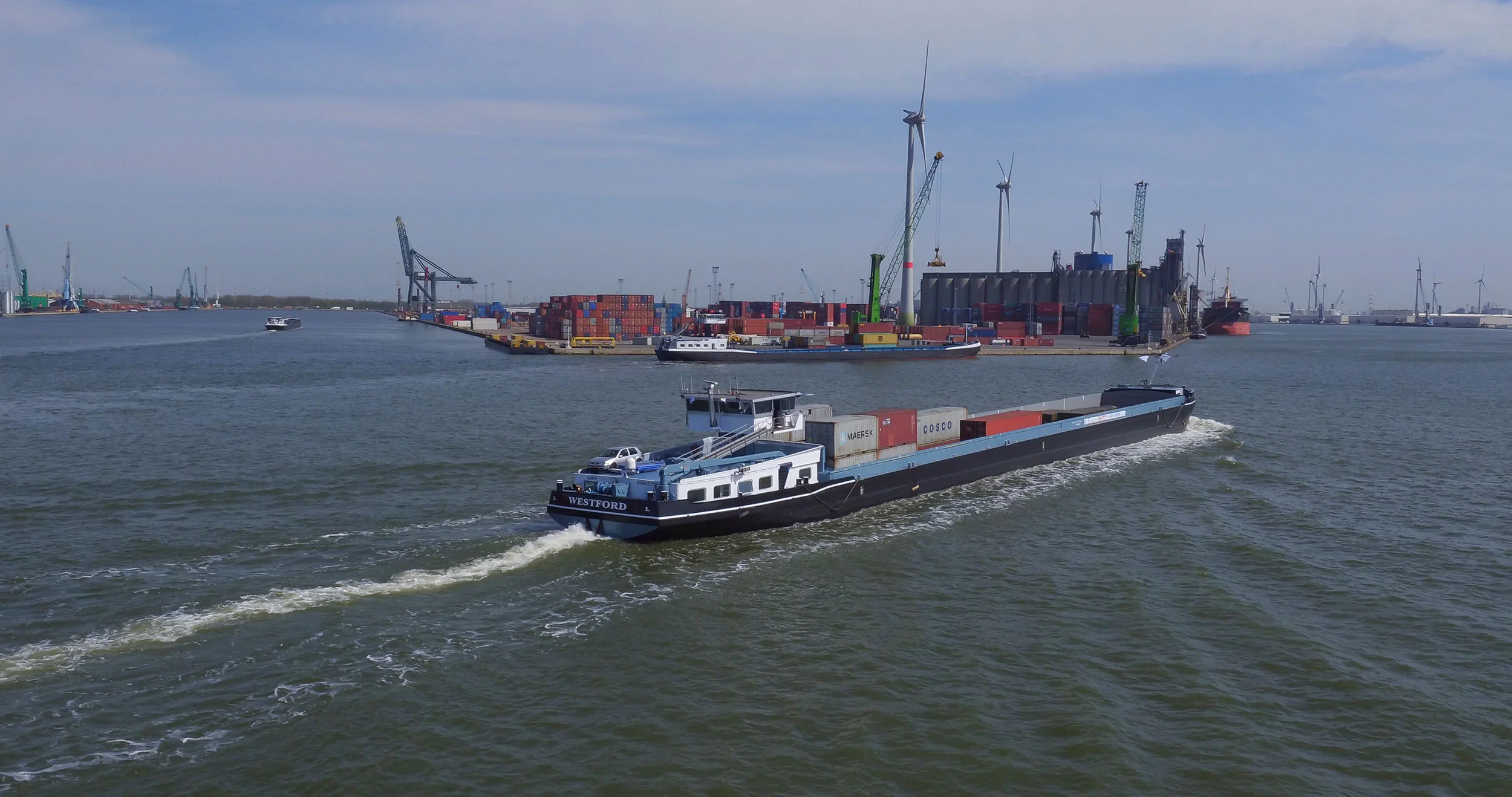 Onze Vloot — WeBarge