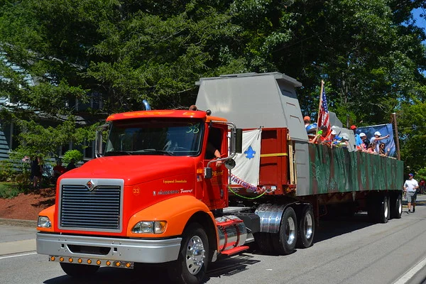 Floats — Chelmsford Parade