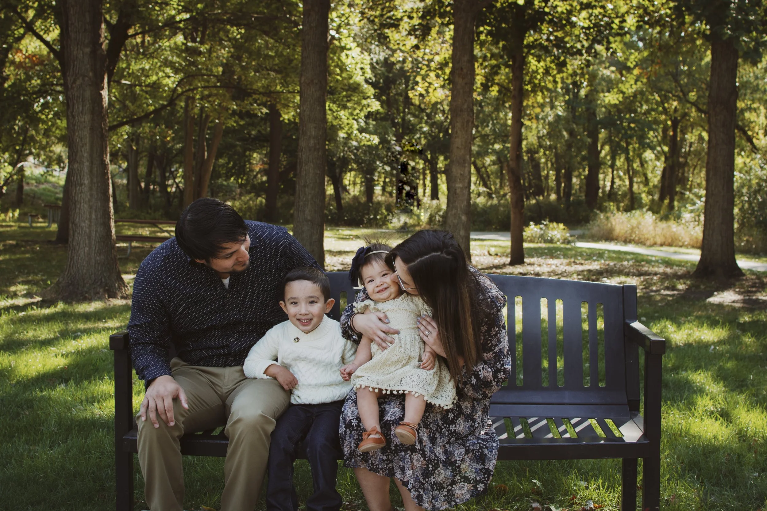 Des Moines, IA | Family Portraits — CAT PRINTS PHOTOGRAPHY