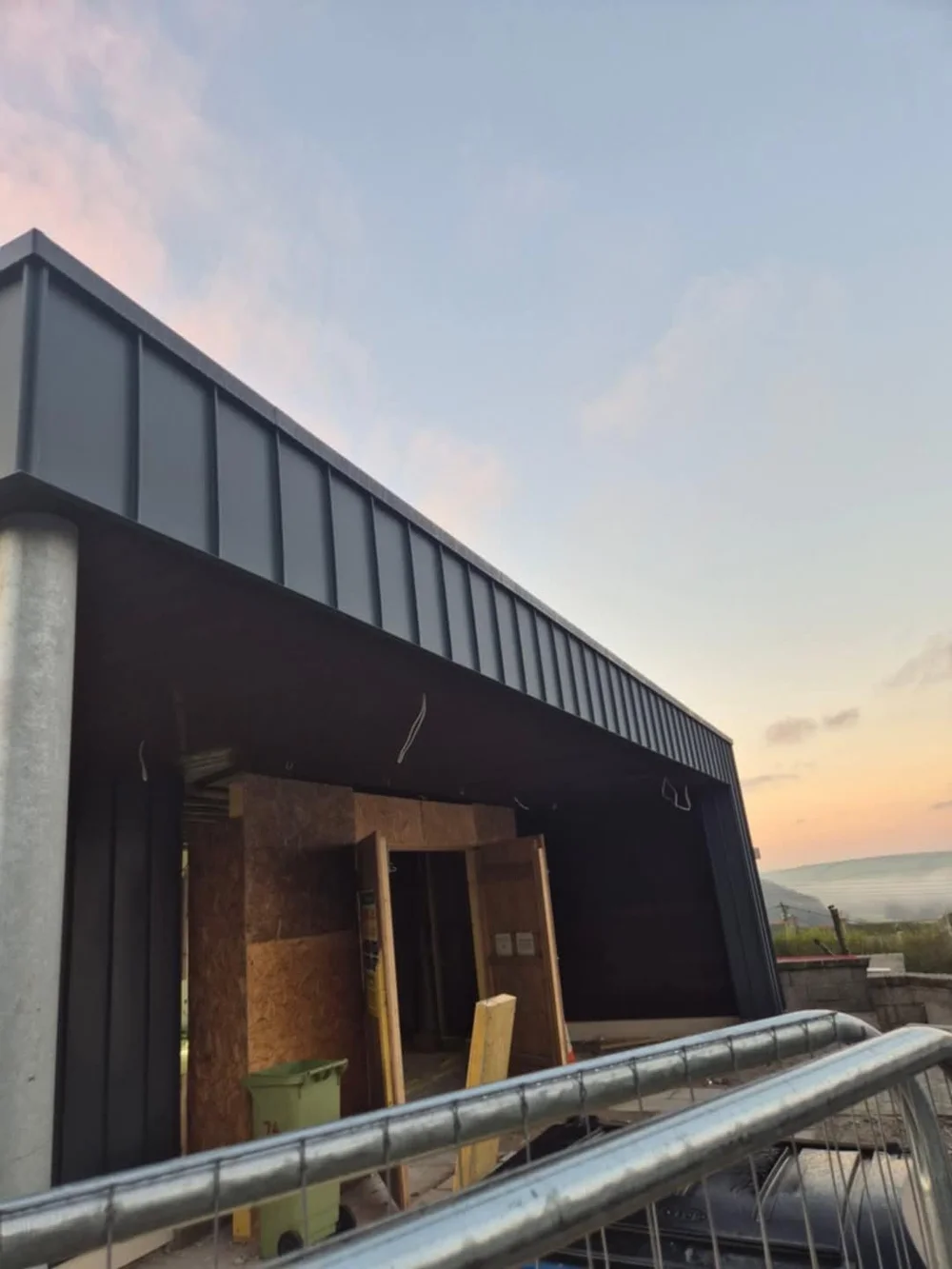 Standing Seam Aluminium Walls | Enhance Your Exteriors — SOUTH WEST ...