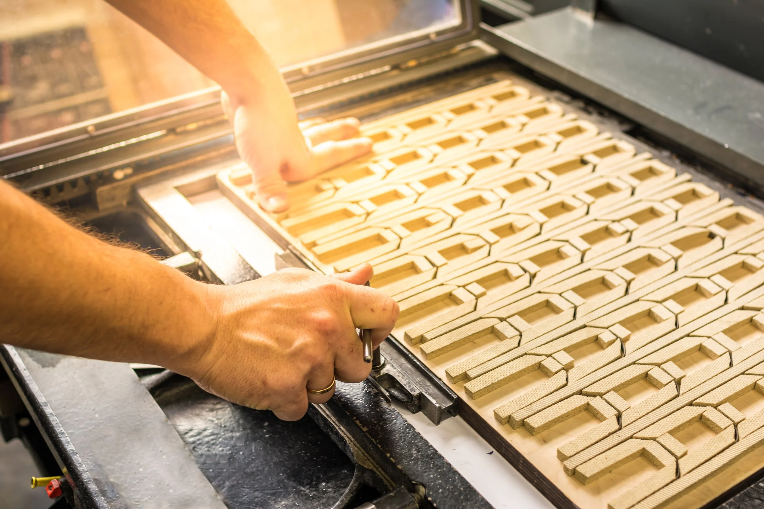 Die Cutting Forming & Gluing — Everett Graphics