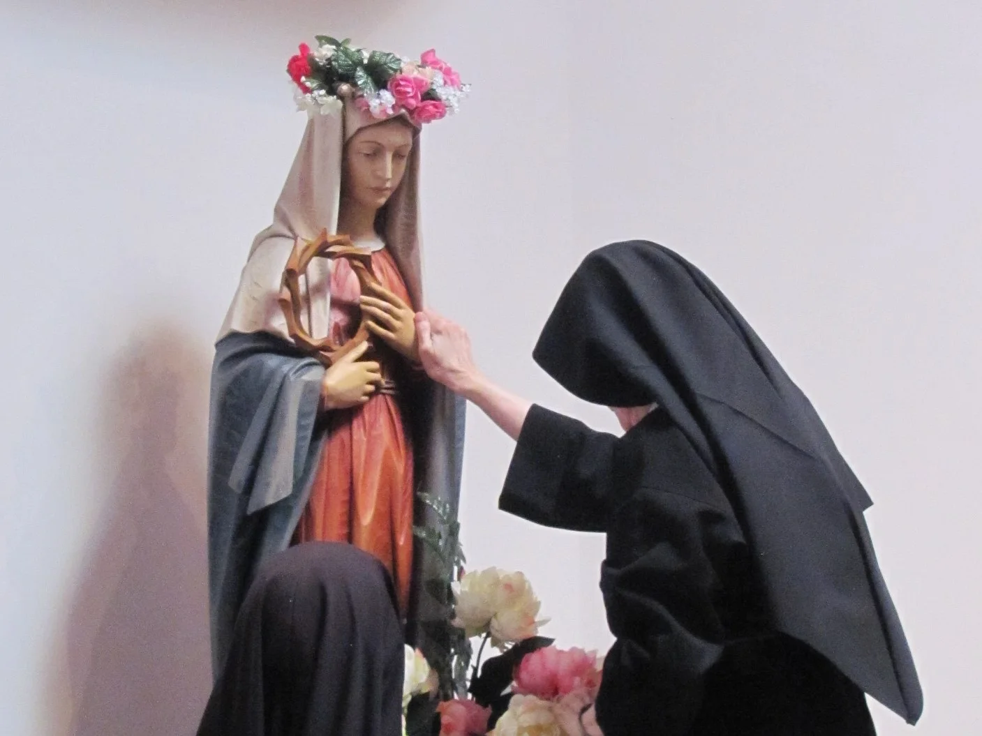 We Crown Thee Queen of May — Passionist Nuns