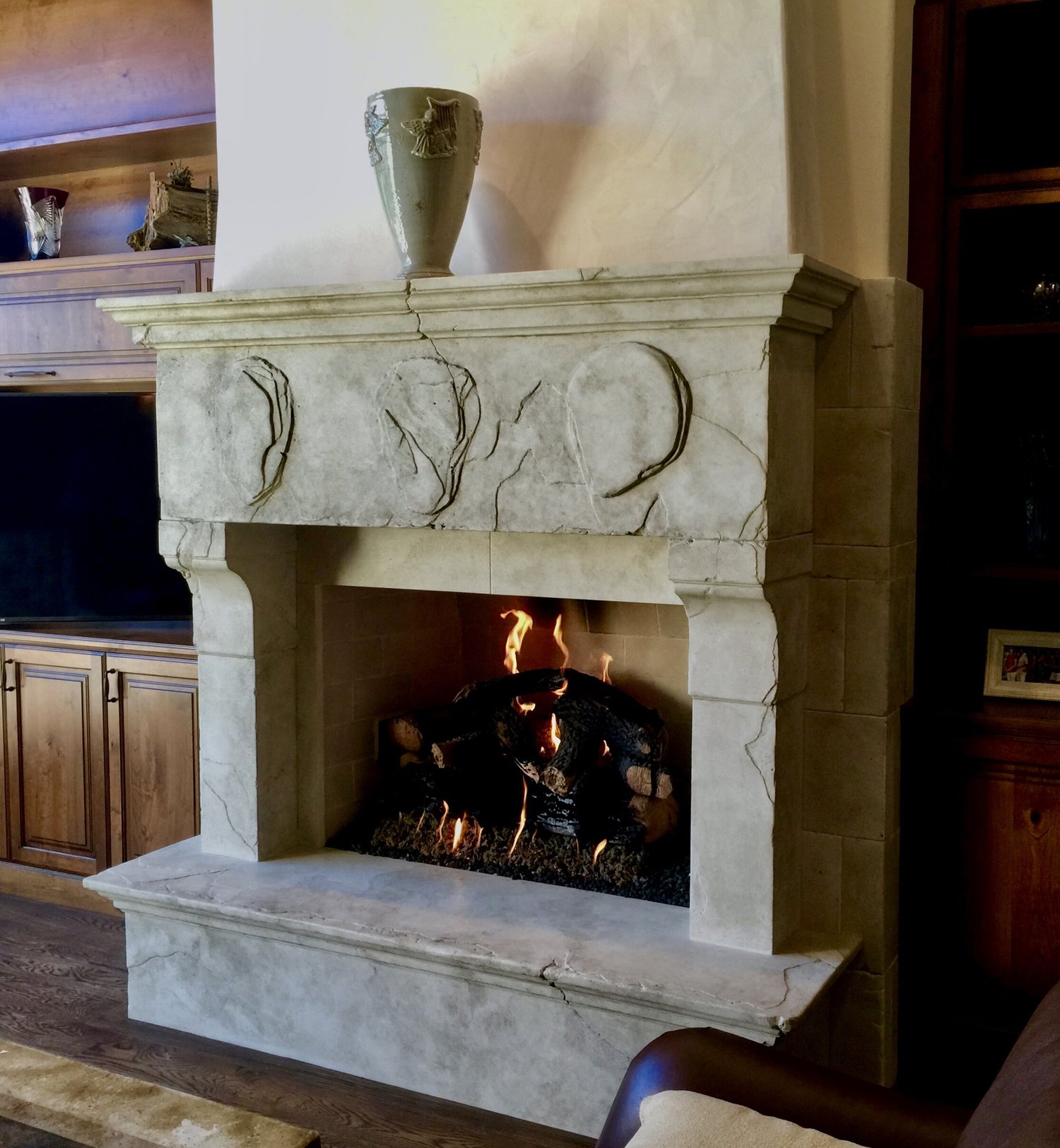 Mantelpiece gallery — Aria