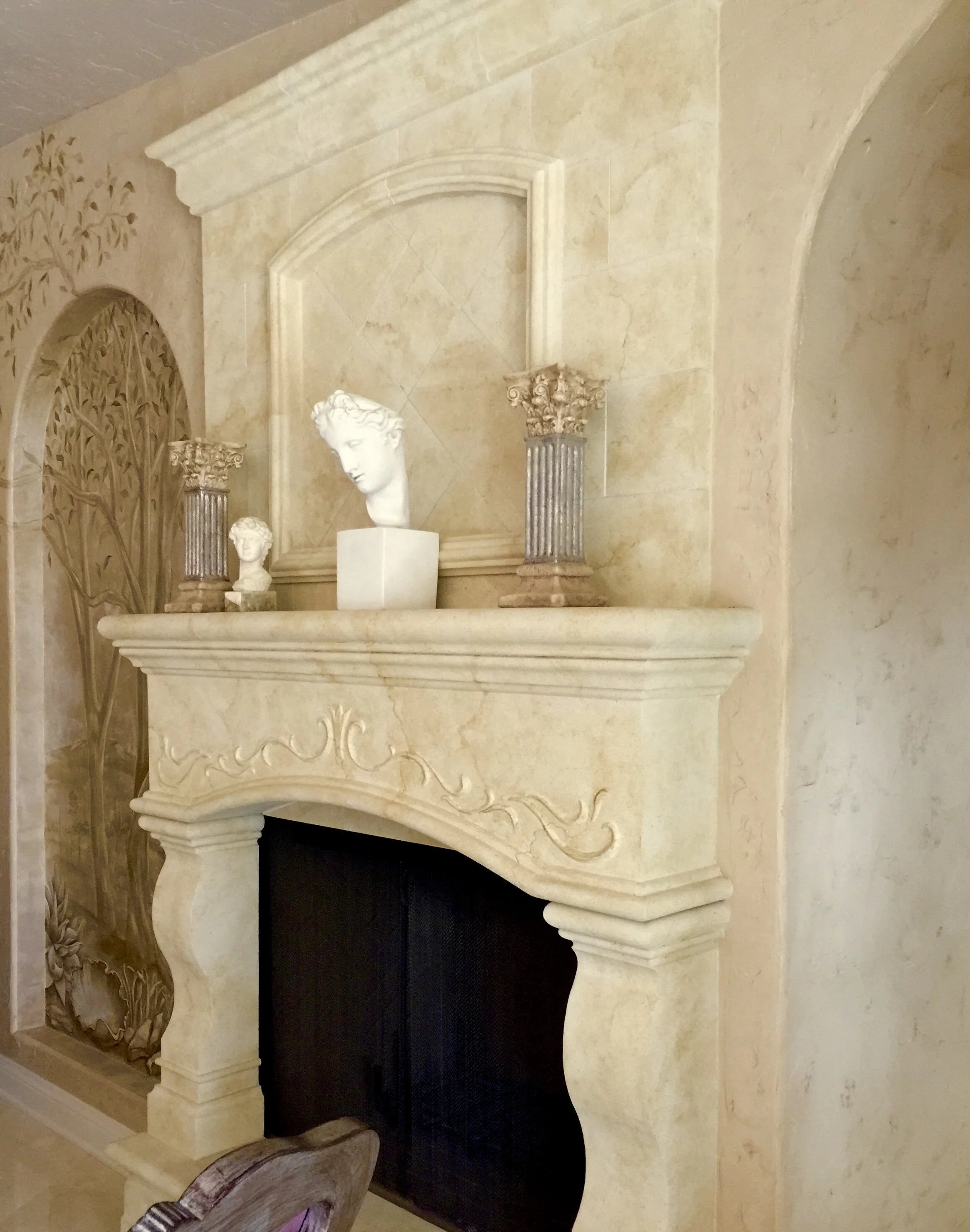 Mantelpiece gallery — Aria