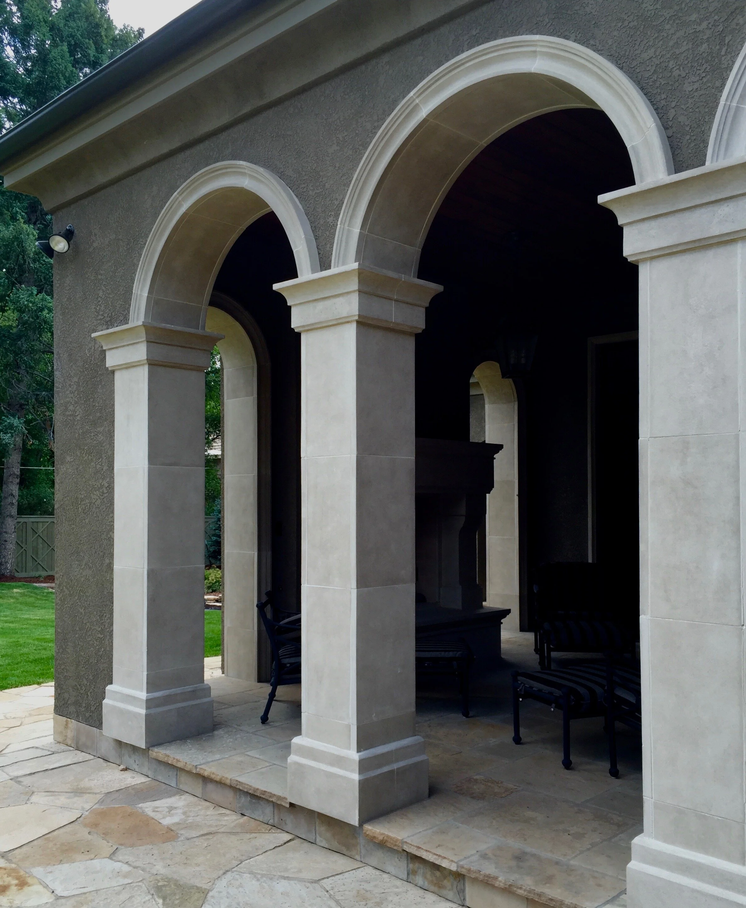 Limestone gallery — Aria