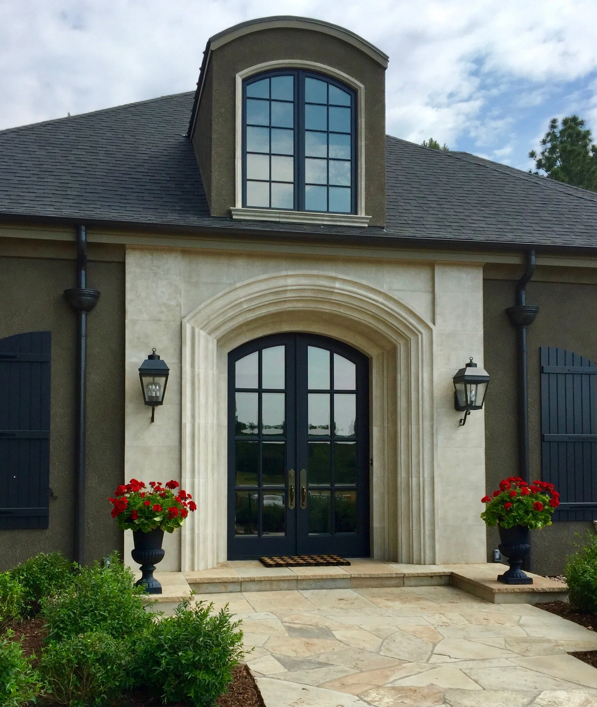 Limestone gallery — Aria