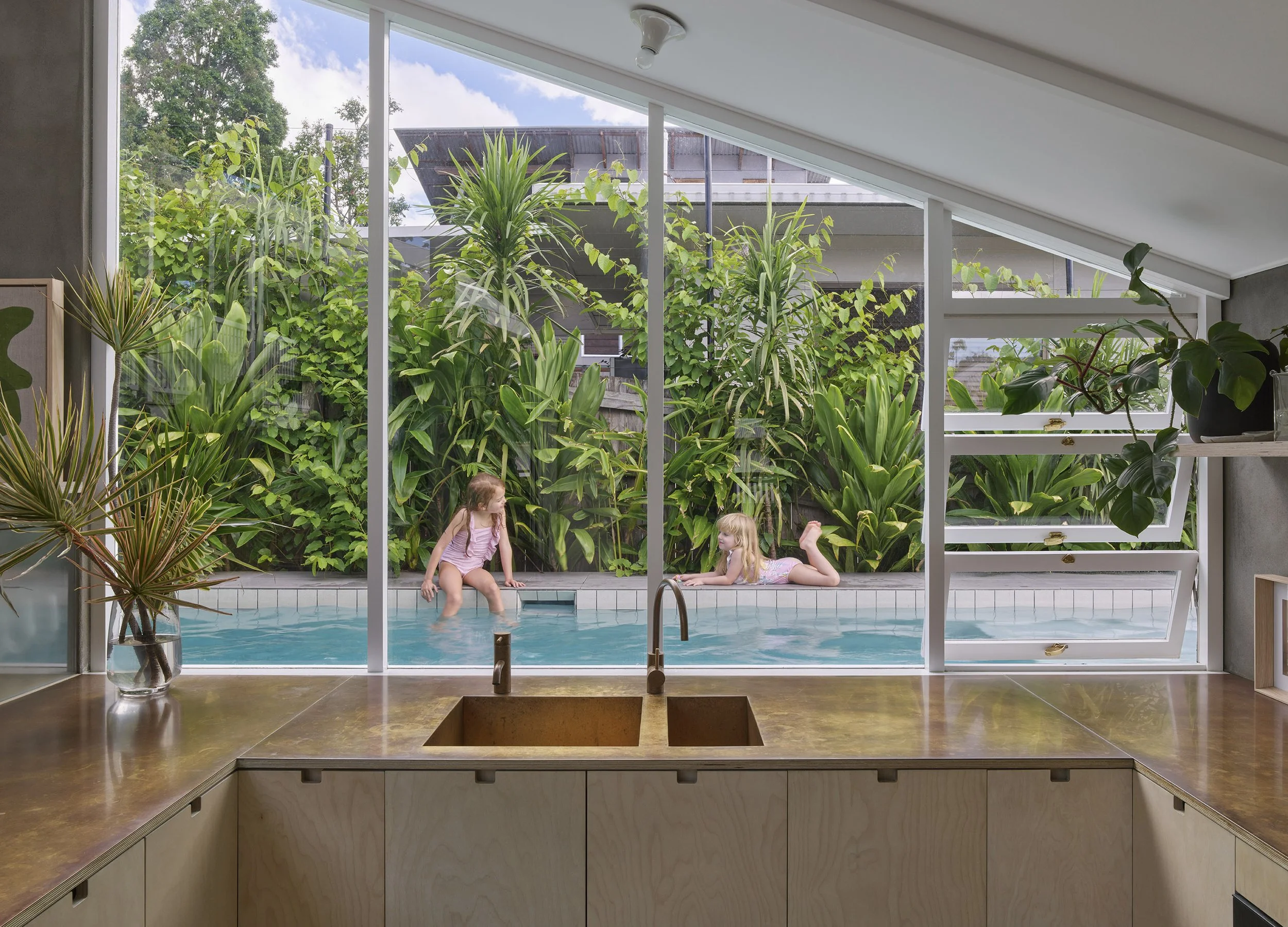 JOHN ELLWAY. ARCHITECT — Cascade House