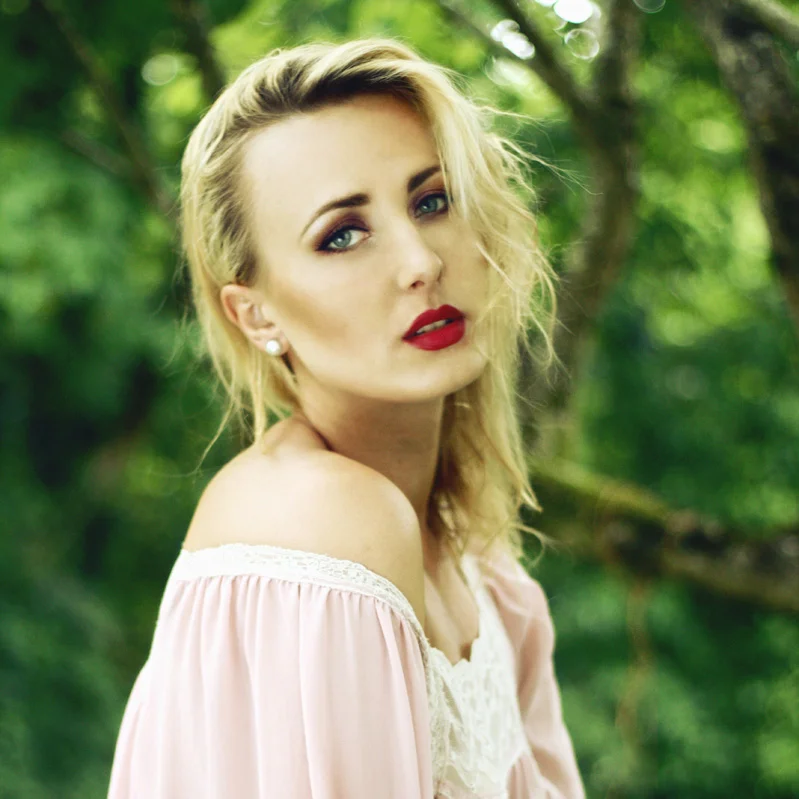 Ina — Upfront Models