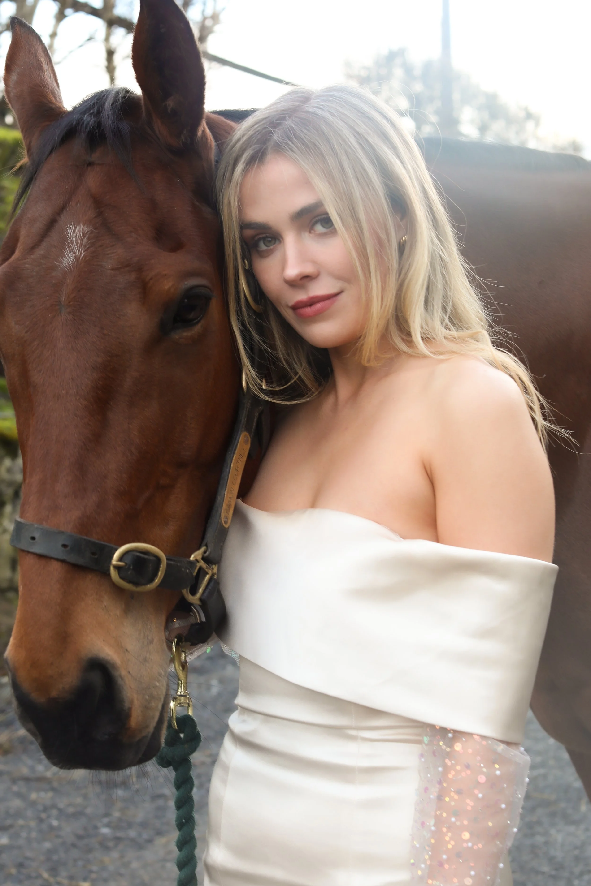 Elle — Upfront Models