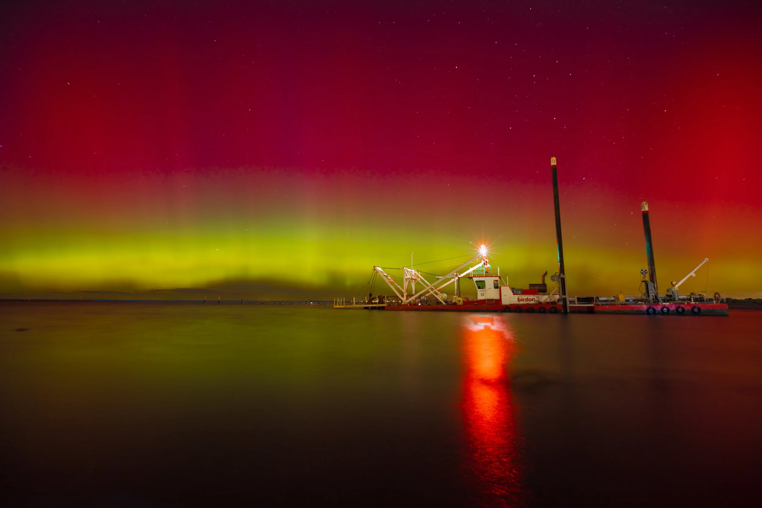 Aurora Borealis - Werribee, Victoria : r/australia