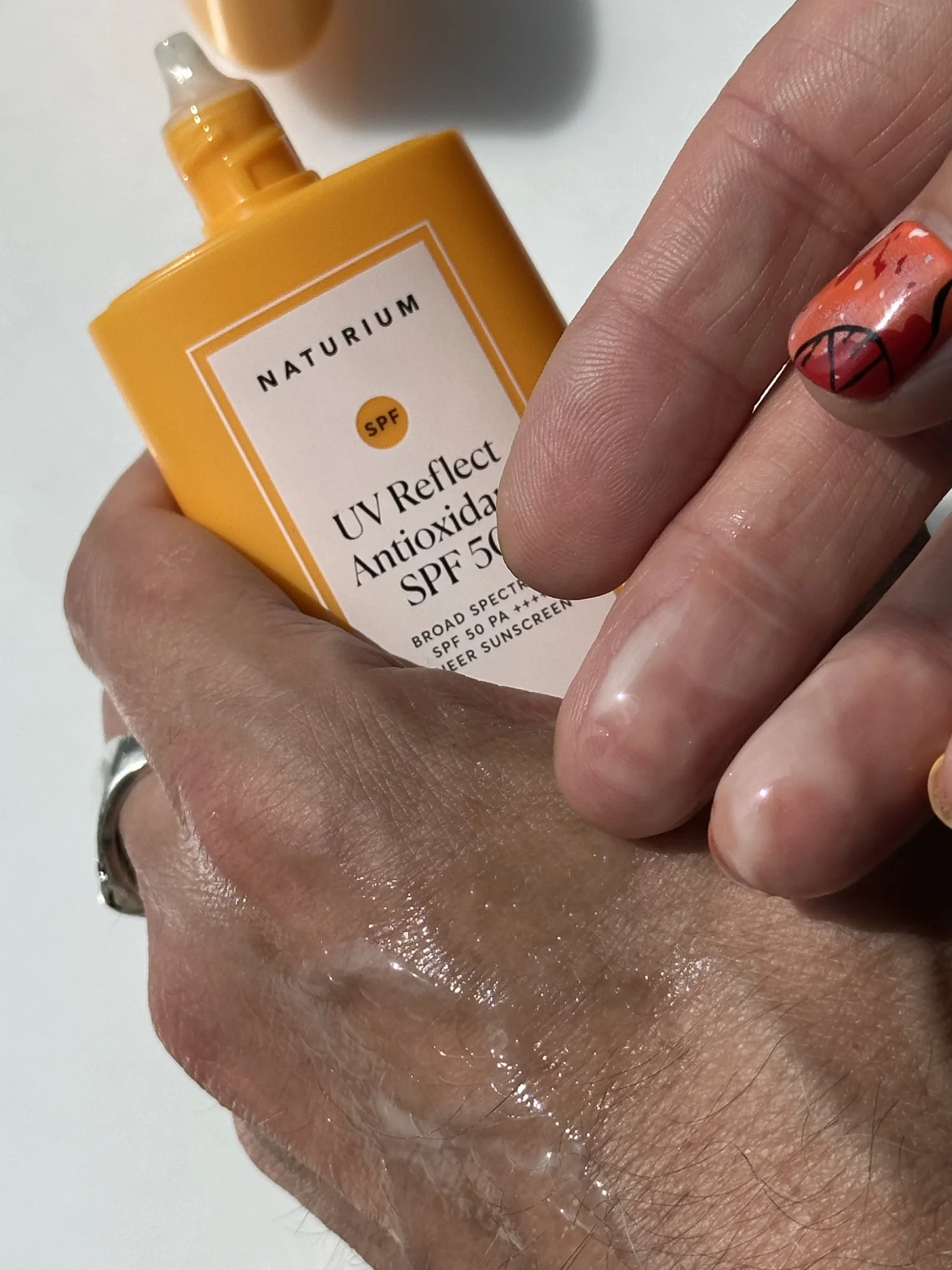 PROS & CONS - PRODUCT REVIEW: NATURIUM UV REFLECT ANTIOXIDANT SPF 50 ...