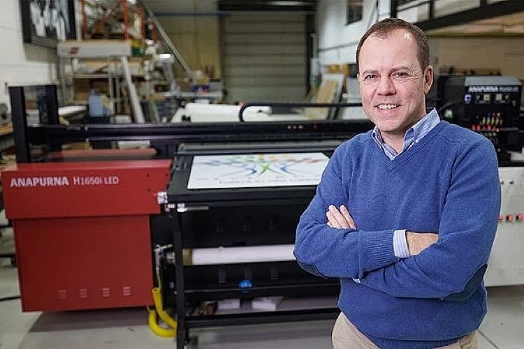The Versatile Agfa Anapurna H1650i LED Hybrid Enables Belgian Digital ...