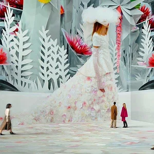 Step Into Fashion History : Discover 'VOGUE : Inventing the Runway ...