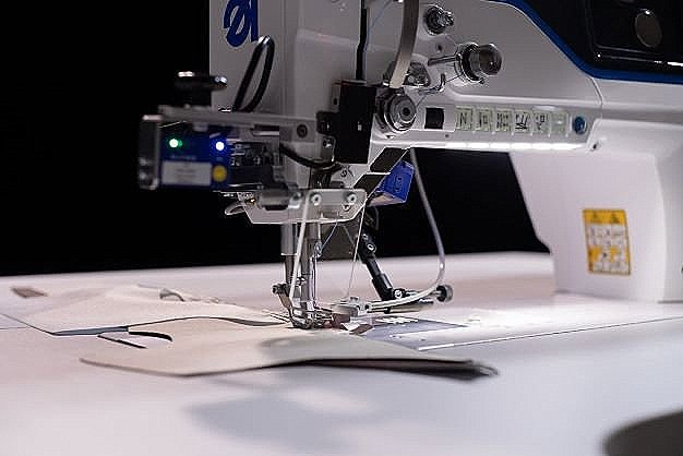 Dürkopp Adler’s New Fully Digitalized Sewing Workstation Gives Maximum ...