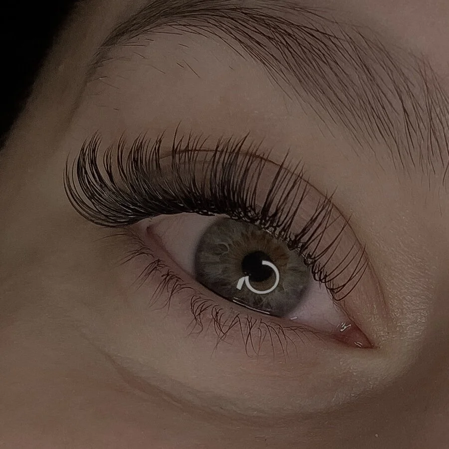Clumpy Eyelashes