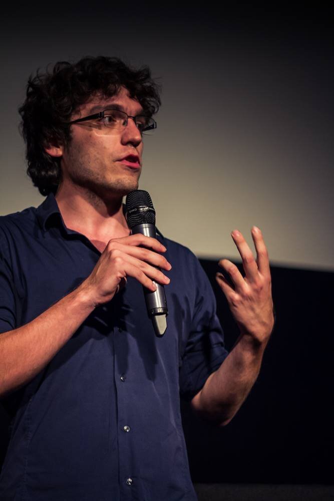 LA FUGA - INFO + — Adrián Regnier