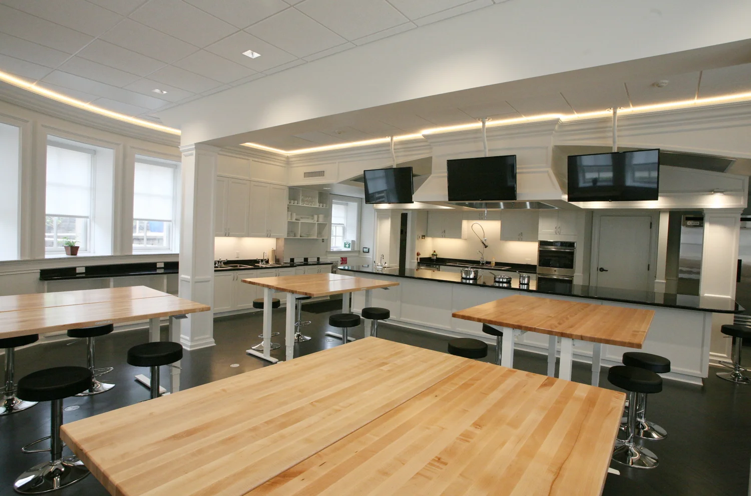 Phipps Demonstration Kitchen — F U K U I ARCHITECTS
