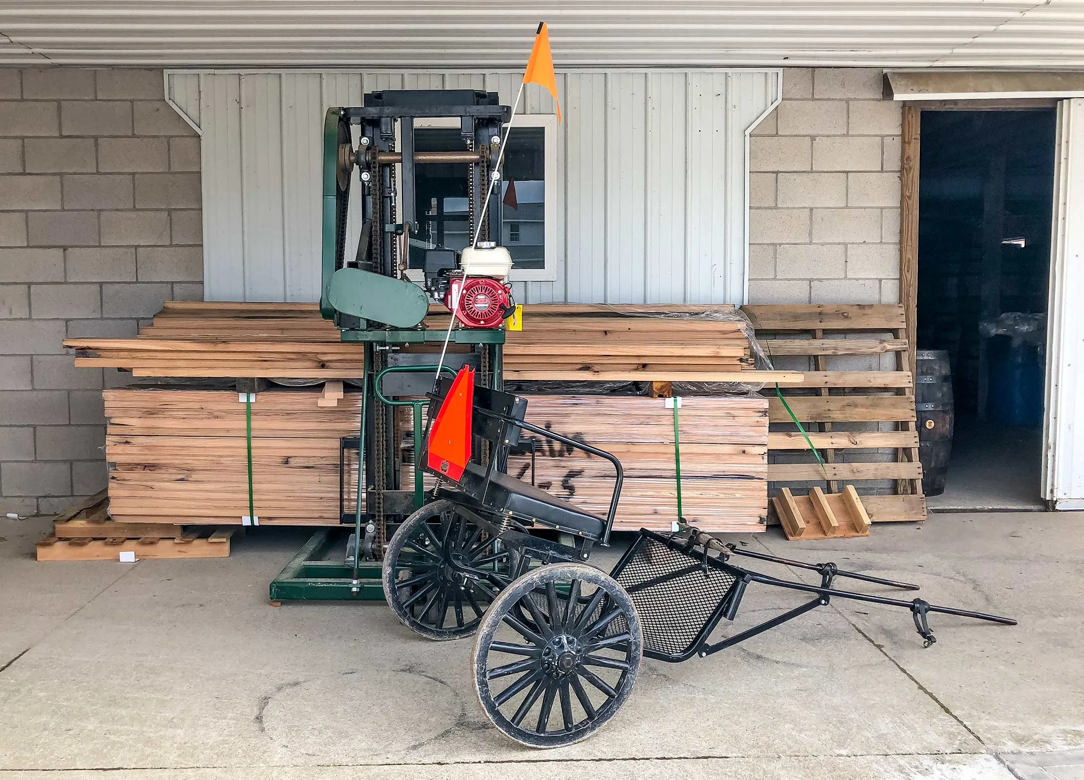 Beam Trestle — Amish Furniture Gallery