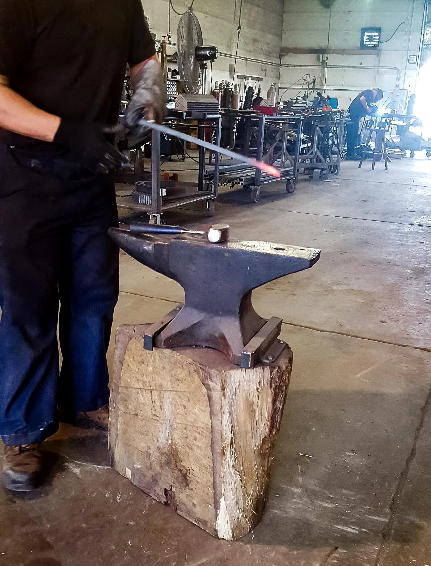 Beam Trestle — Amish Furniture Gallery