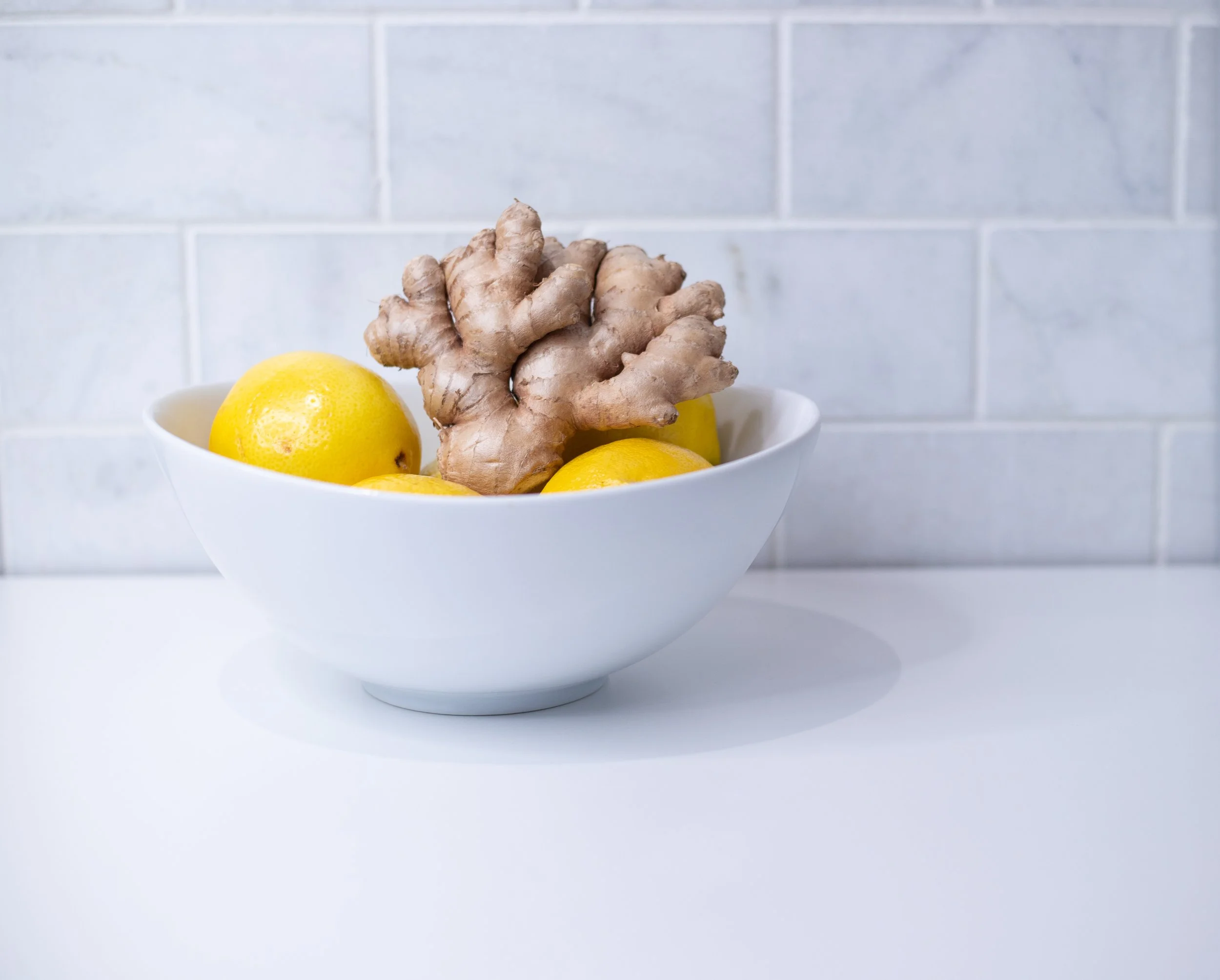 How to make lemon ginger tonic: a wellness recipe