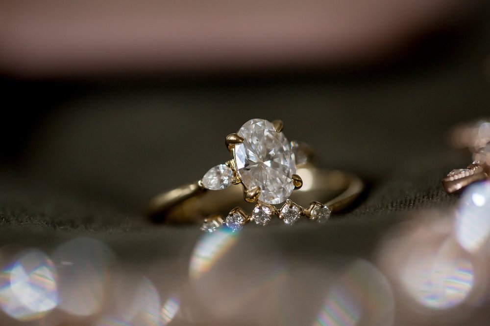 How to Capture Stunning Ring Shots: Tips for Couples & Photographers ...