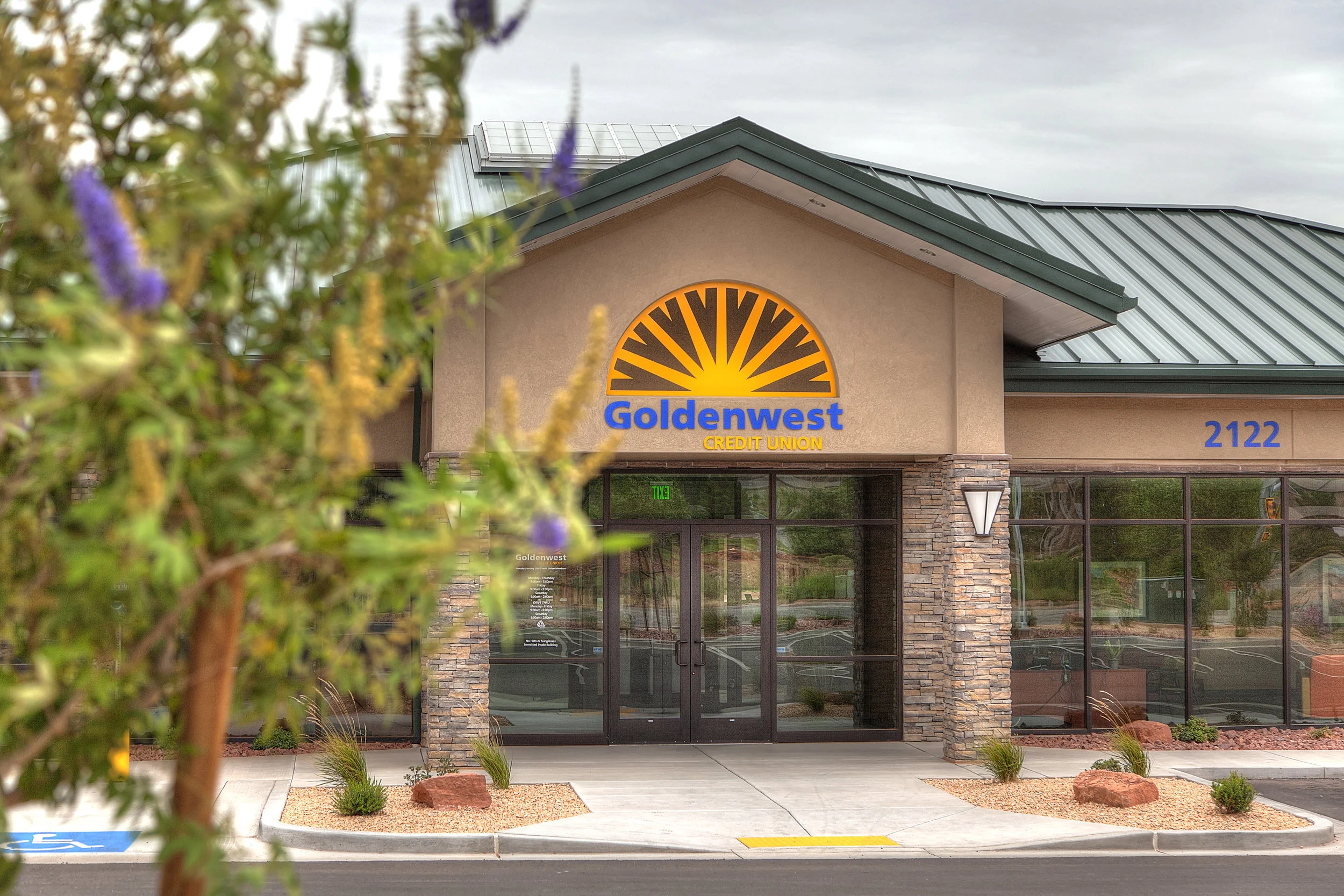 GOLDEN WEST CREDIT UNION ST GEORGE STUDIO 333 ARCHITECTS golden-west-credit-union-st-george-studio-333-architects