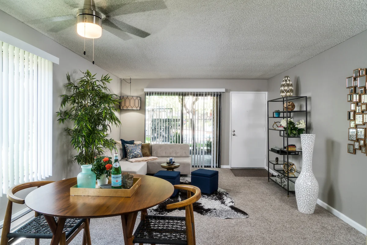 Woodchase Apartments