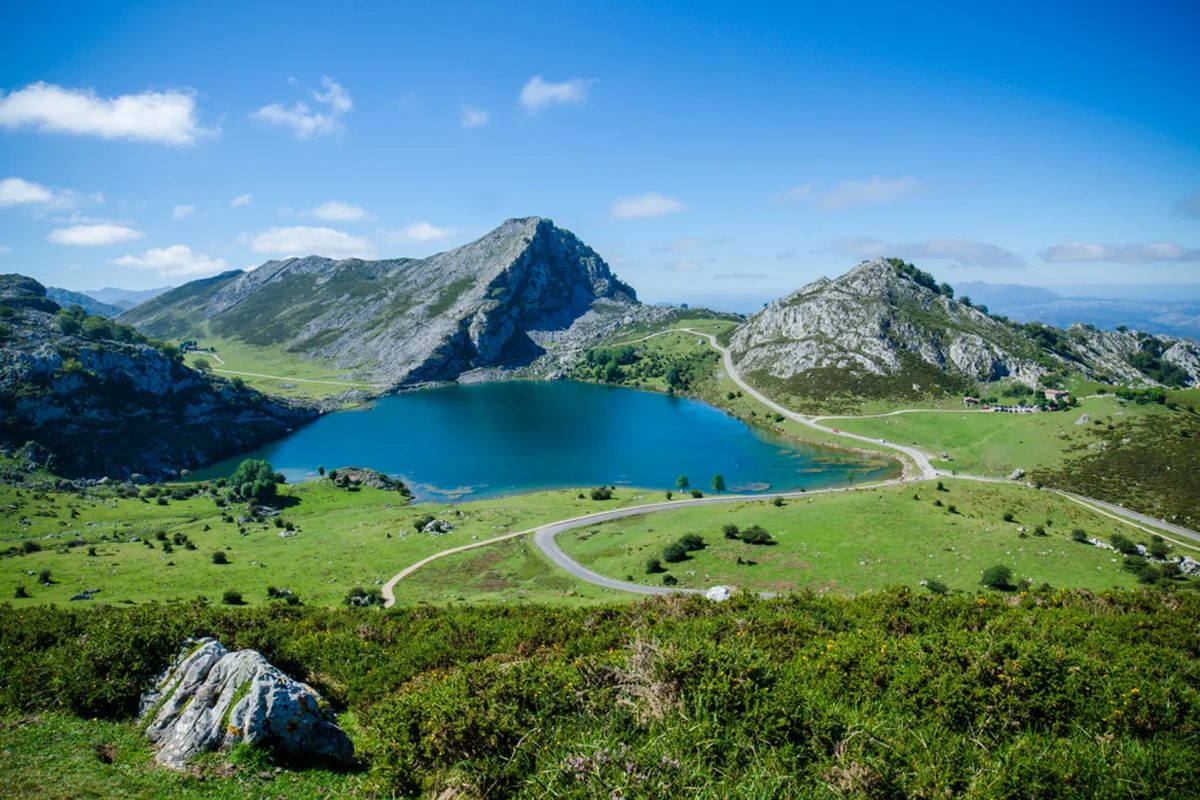 Santuario Y Lagos De Covadonga Asturias Sitios De Espa a