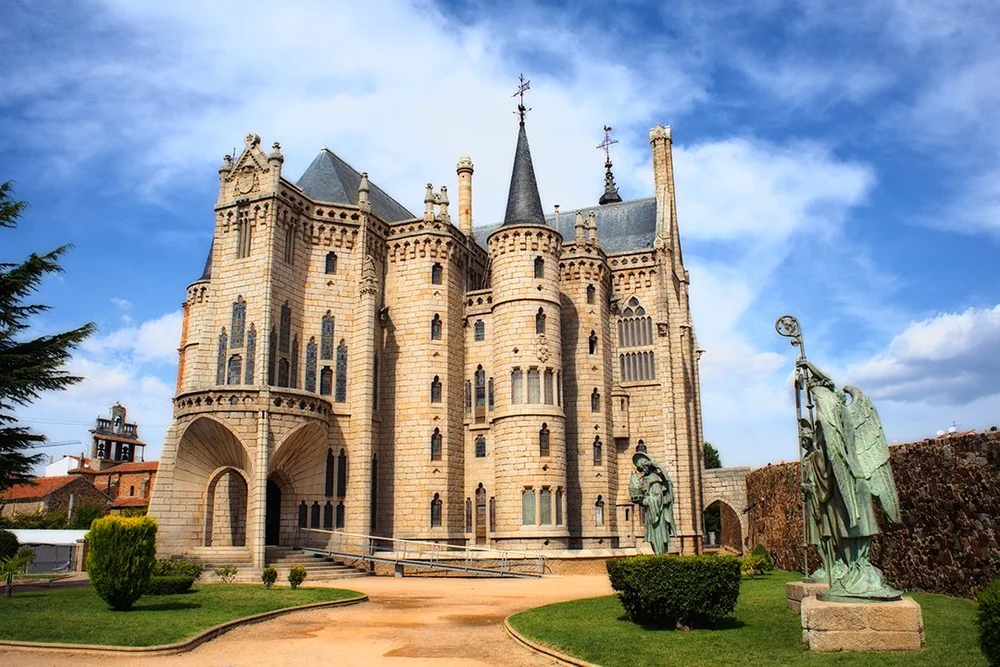 Los Palacios más bonitos de España | Sitios de España