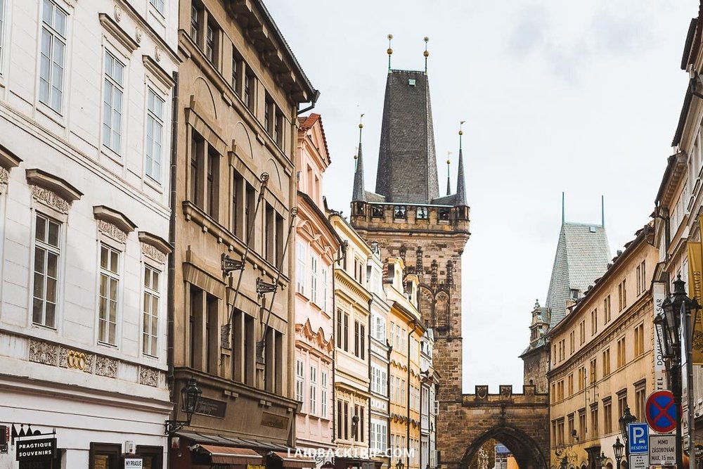 Charles Bridge: Visitors Guide — LAIDBACK TRIP