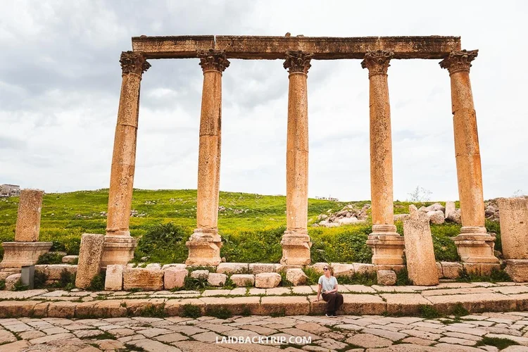 A Complete Guide to Jerash Ruins in Jordan — LAIDBACK TRIP