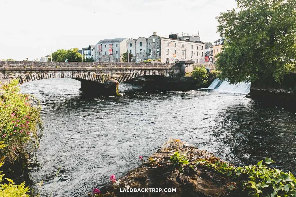 Galway: Travel Guide — LAIDBACK TRIP