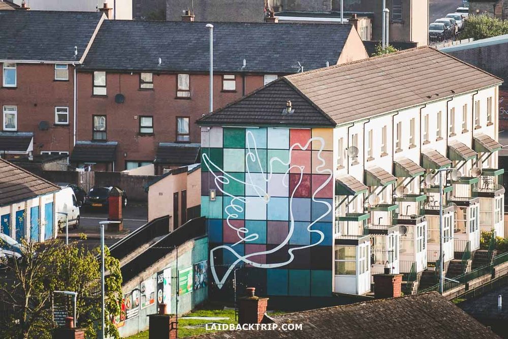 Derry - Londonderry: Travel Guide — LAIDBACK TRIP
