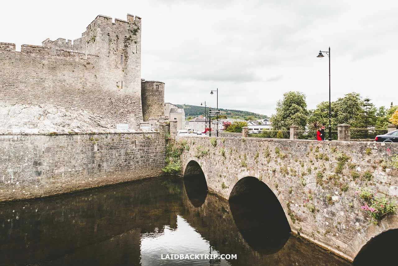How to Visit Cahir Castle — LAIDBACK TRIP