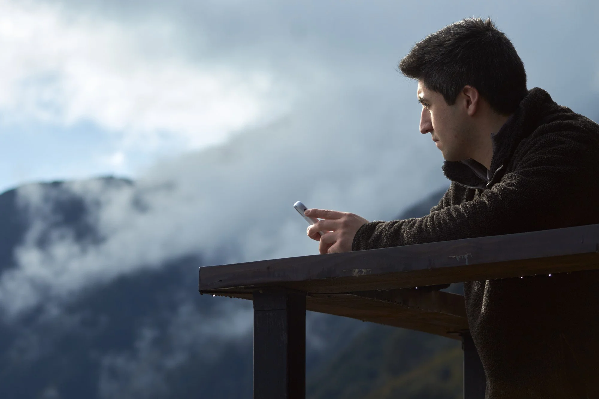 RECOGNIZING LONELINESS: SIGNS, SYMPTOMS, AND HOW TO ADDRESS THEM ...