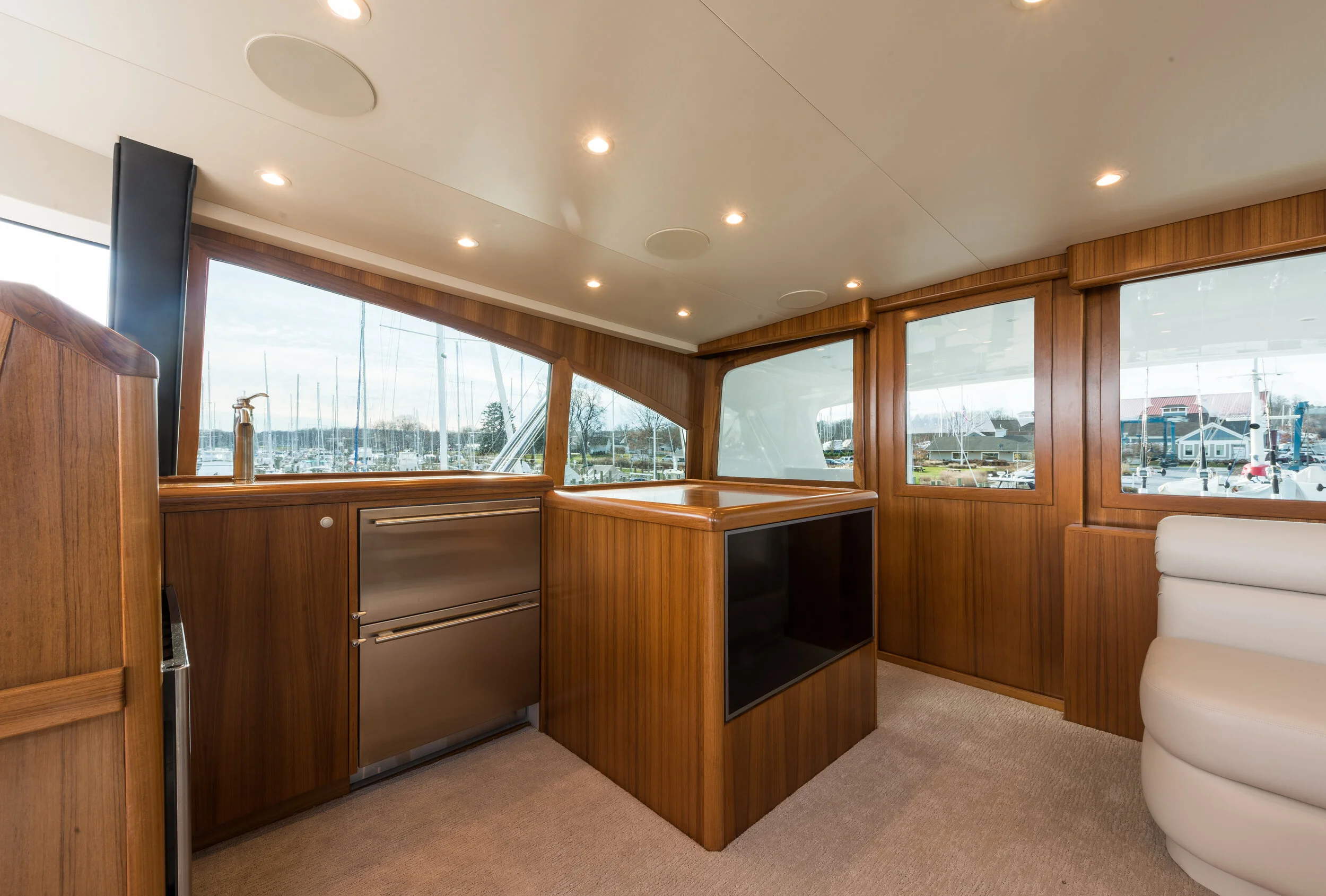 97' Sportfish — Belkov Yacht Company
