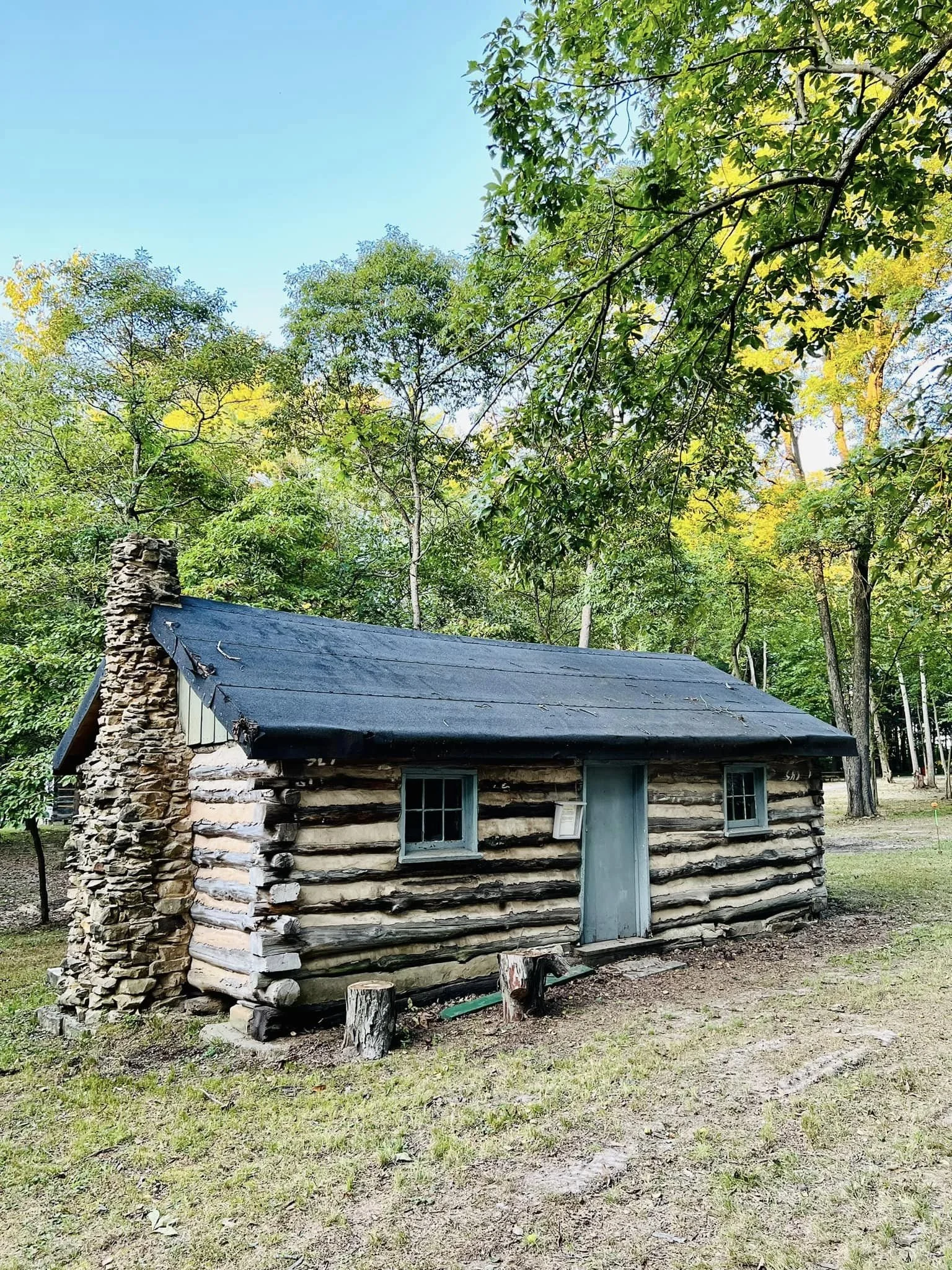 Kinmundy Log Cabin Village