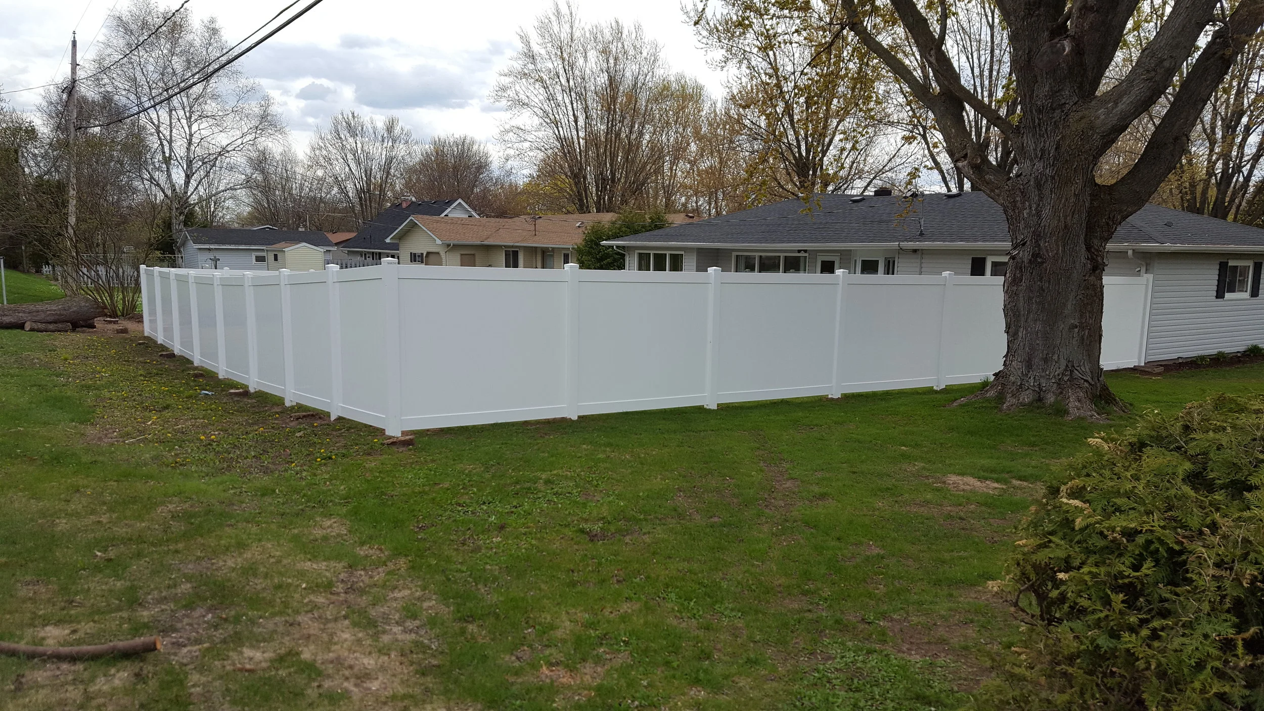PVC Fence Images — Security Fence & Supply Co., Inc.