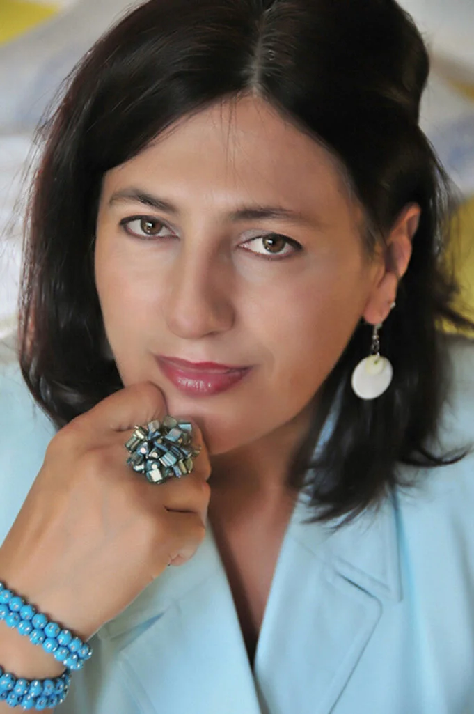 About Us — GALLERY ON QUEEN