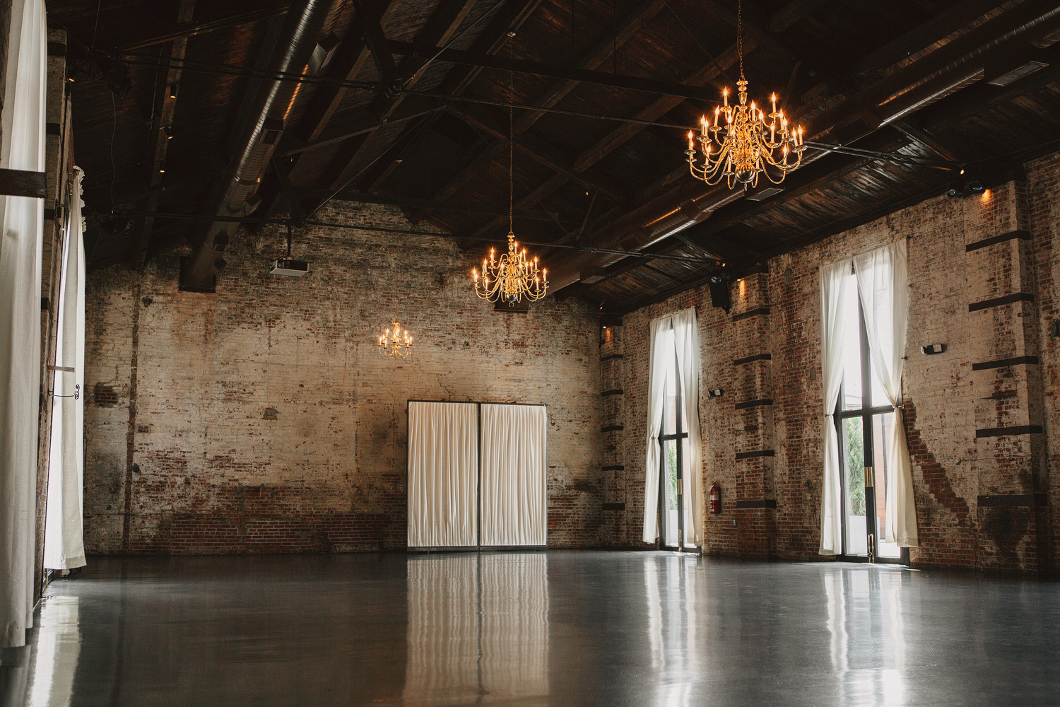 PartyROOM - Venues for Corporate Meetings