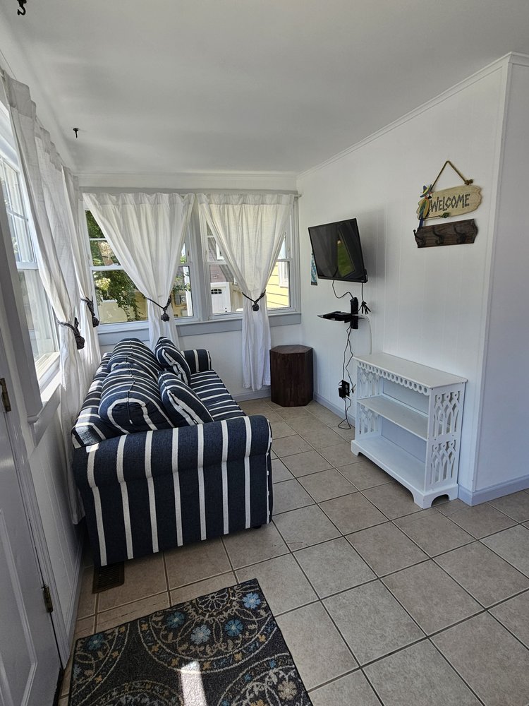 Yellow House — Sun Ray Beach Resort