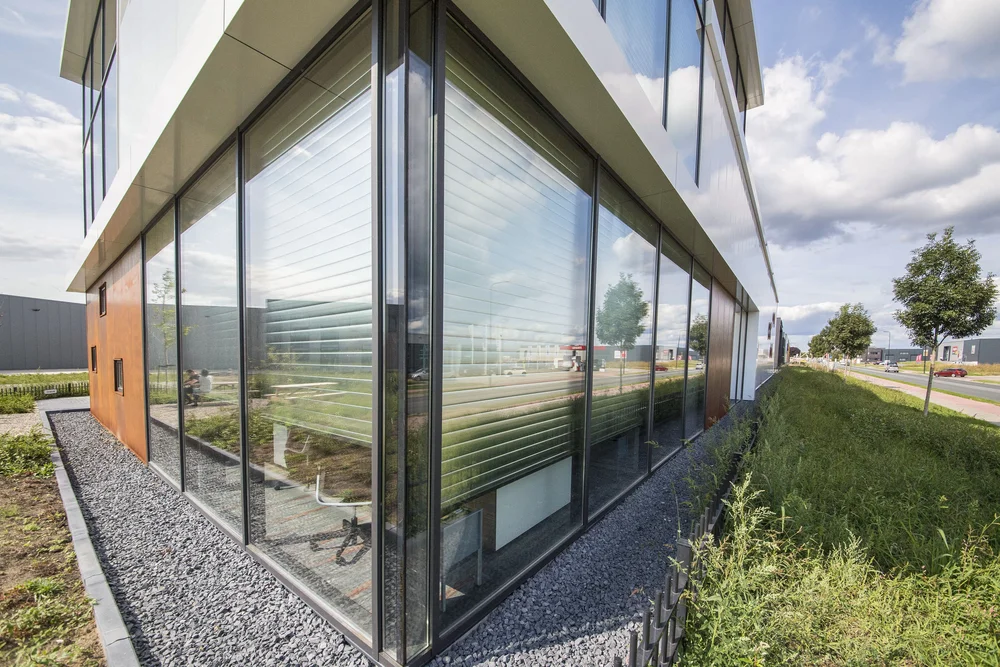 CLADDING POINT IN ELST DÉ SPECIALIST IN SANDWICHPANELEN KOOS VOOR RUTOLUX — Rutolux