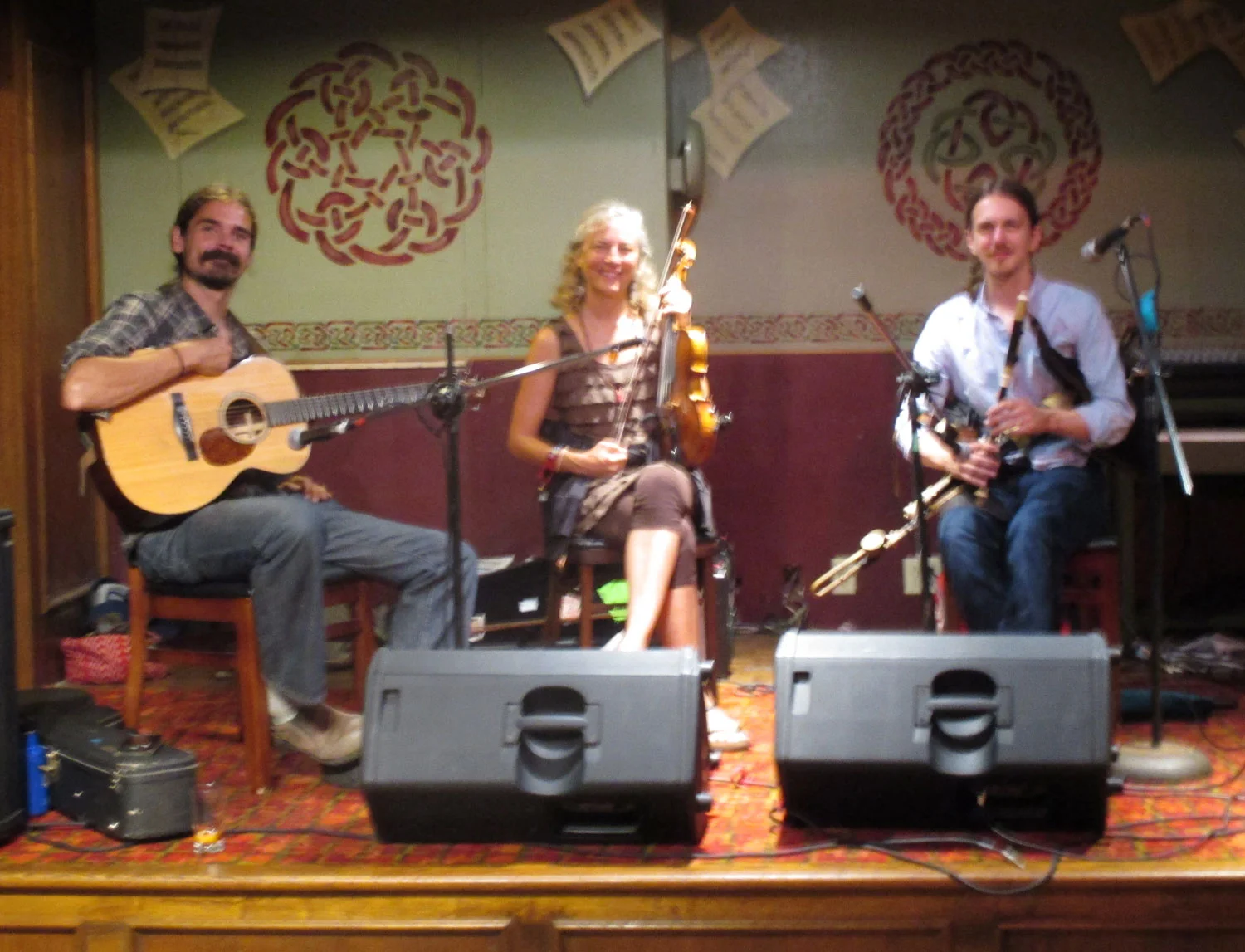 Photos — Suzuki Cady | Acoustic Folk Music