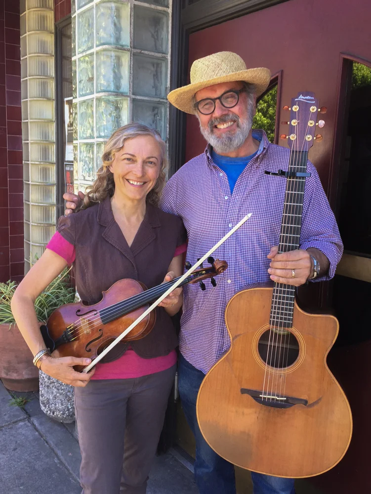 Photos — Suzuki Cady | Acoustic Folk Music
