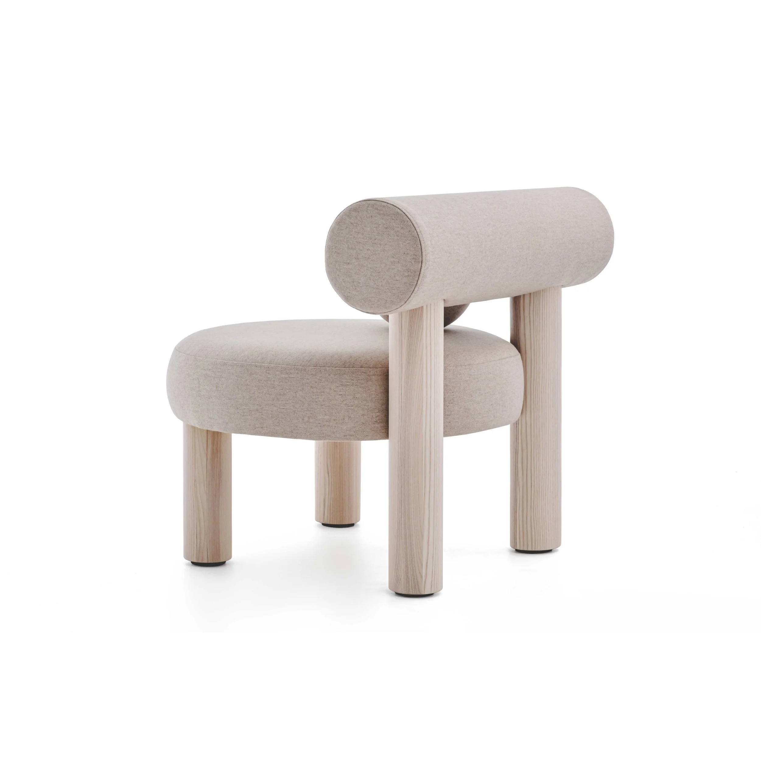 Accent low chair Gropius inspired by the Bauhaus School — noom