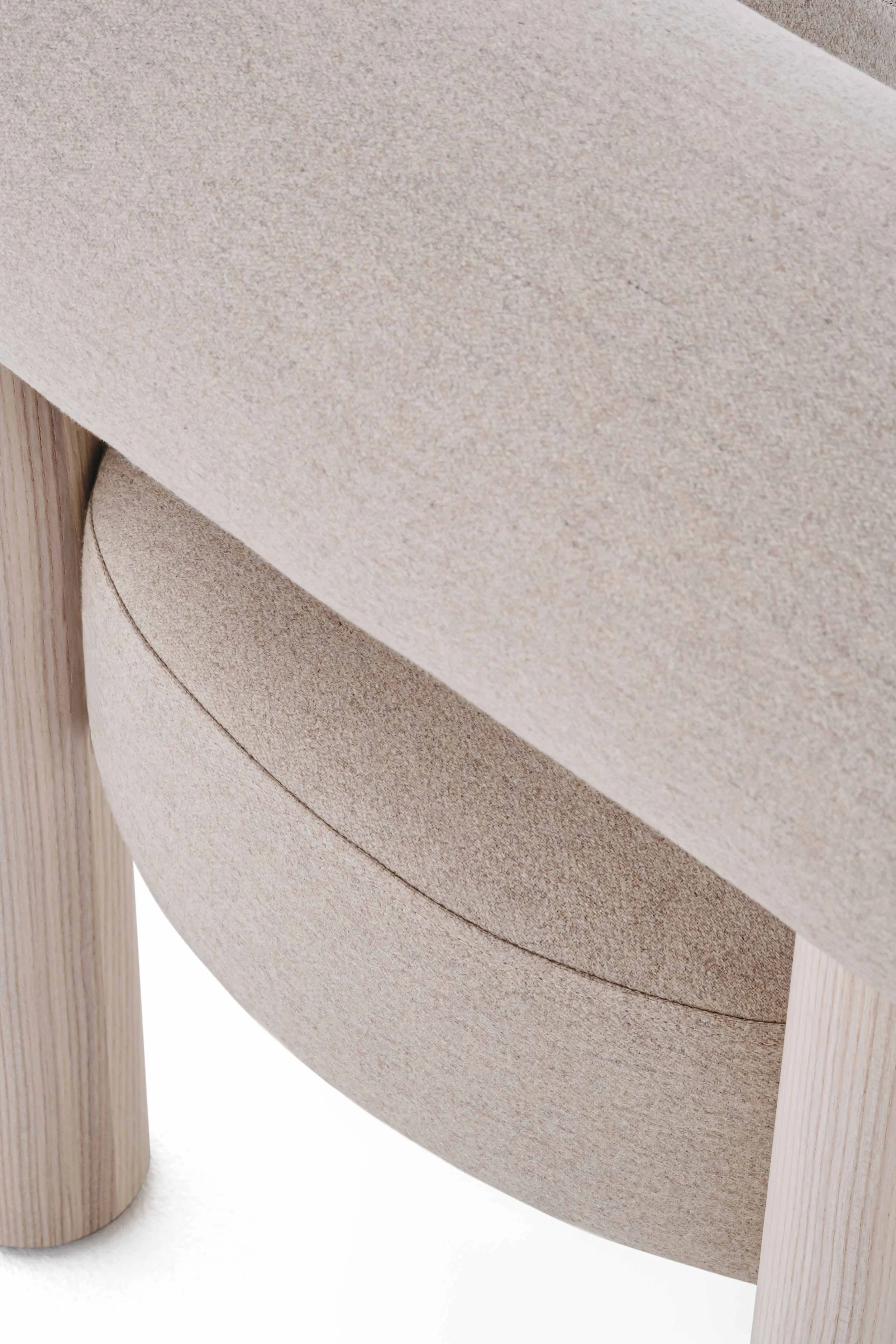 Accent low chair Gropius inspired by the Bauhaus School — noom
