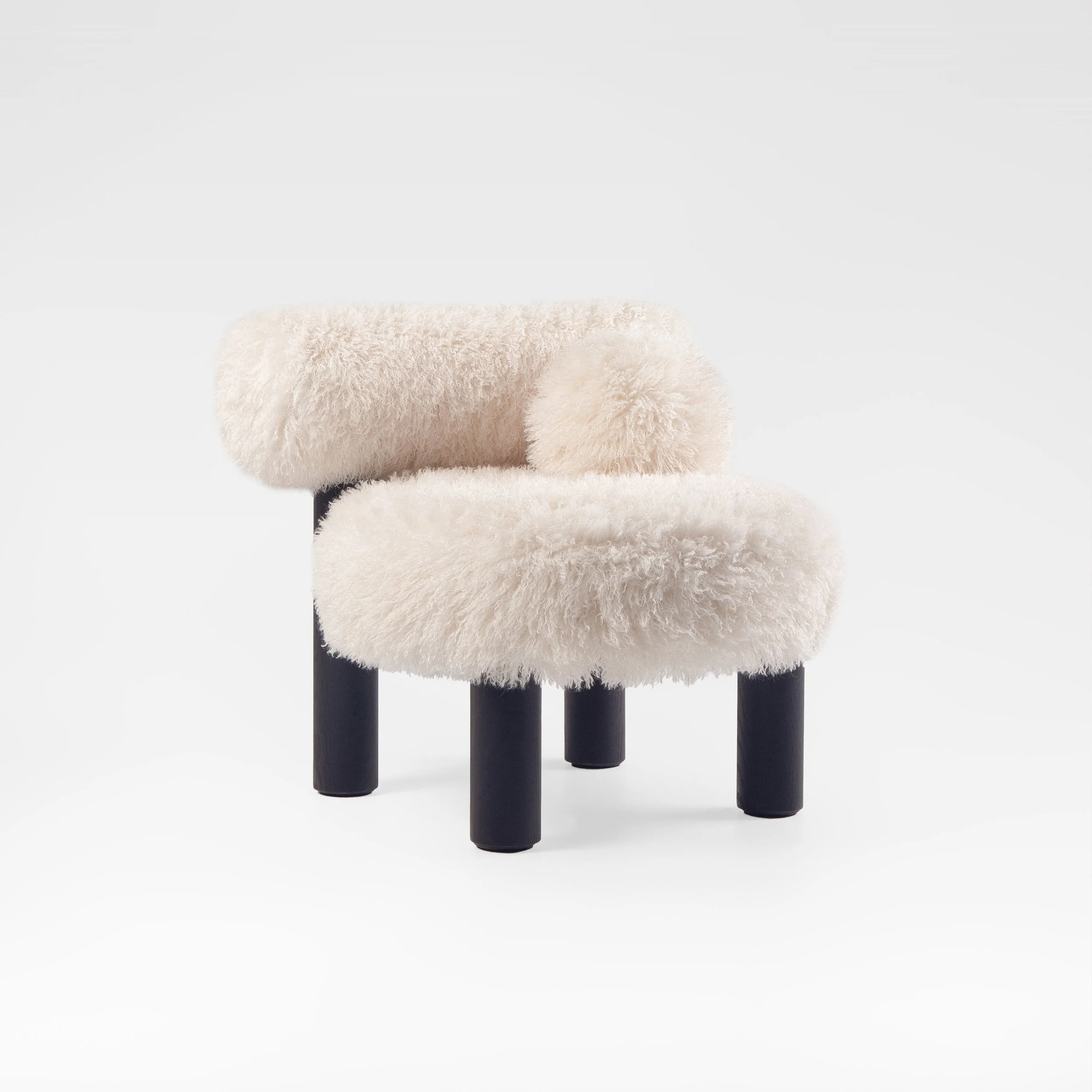Low Chair Gropius CS2 Fluffy Edition — noom